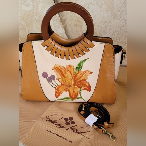 Patricia Nash | Bags | Patricia Nash Parisian Floral Satchel Collection ...